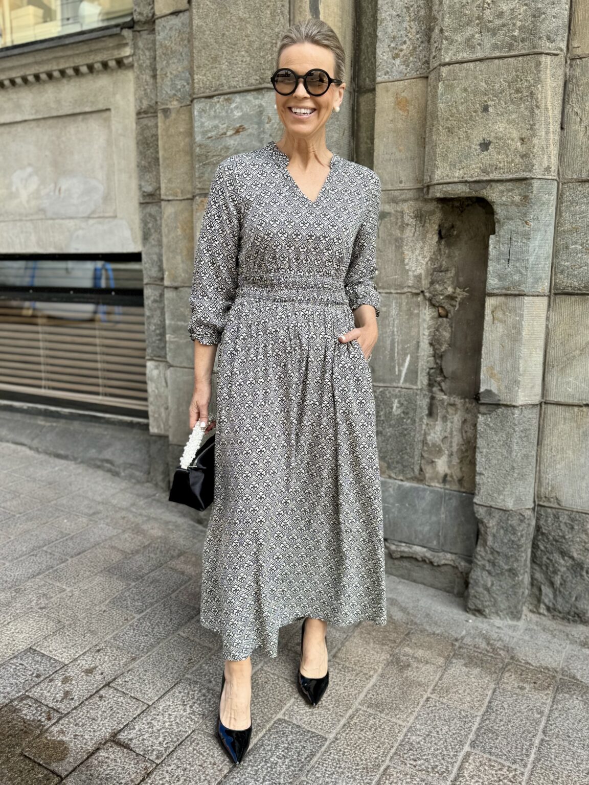 Mekot, paljettimekot ja sifonkimekot naisten verkkokaupasta - DOPP